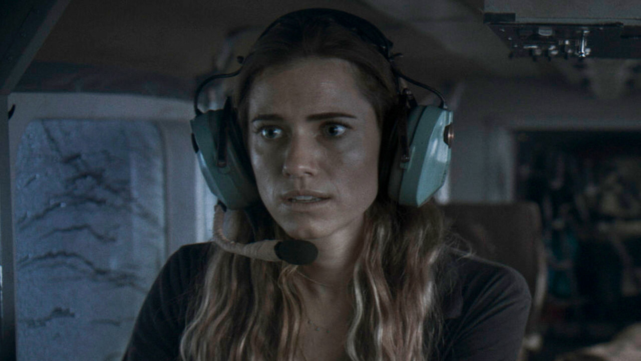 Watch Horizon Line | Netflix